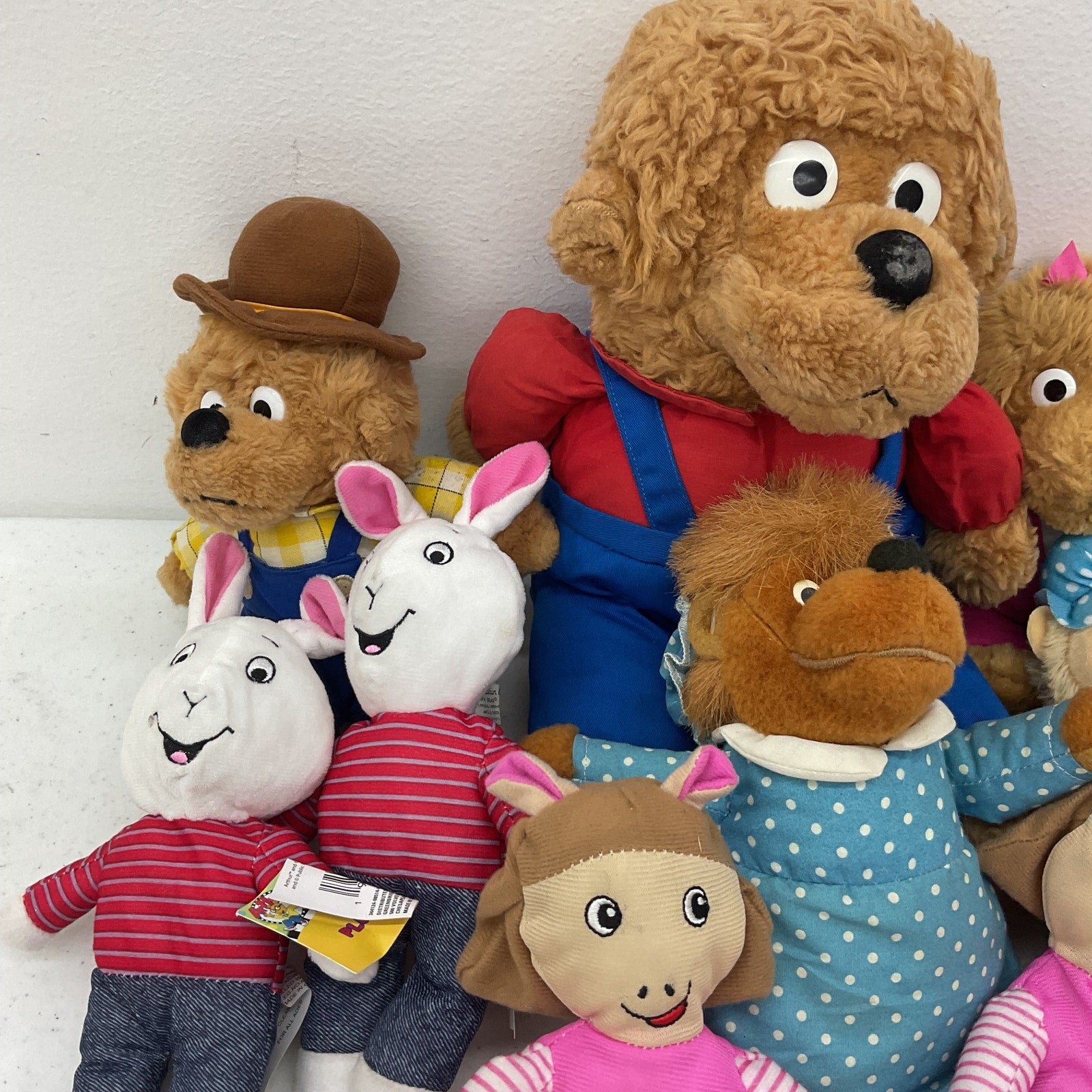 Arthur - Warehouse Toys